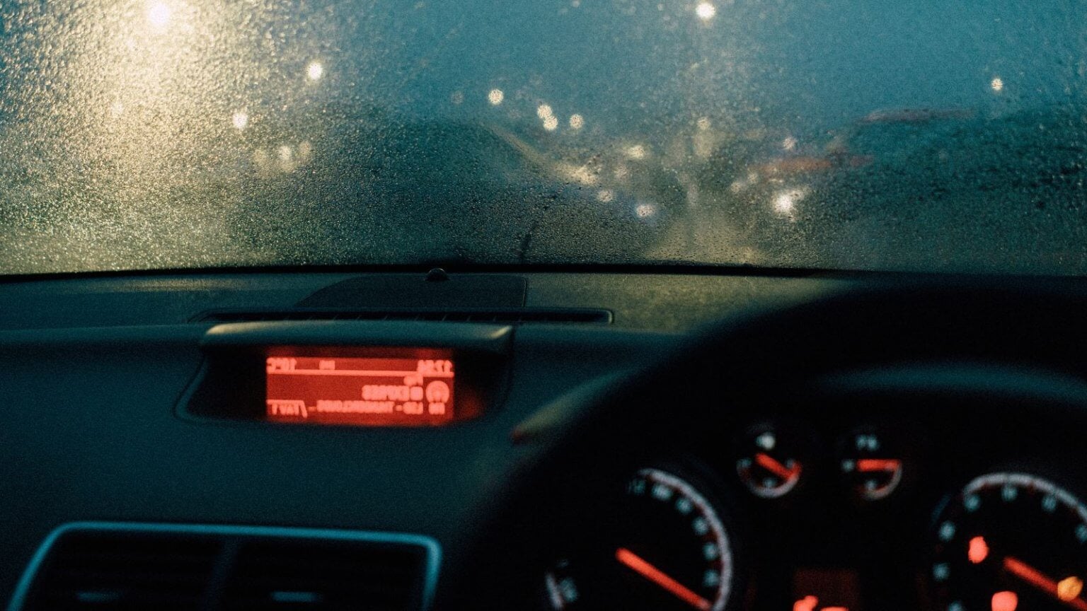 How To Quickly Demist Your Windscreen - ClickMechanic Blog